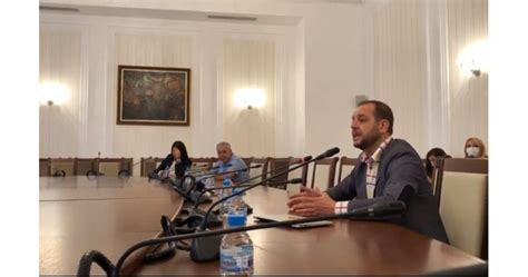 Депутат разказа пред Комисията за разследване на полицейското насилие за задържането му на протеста