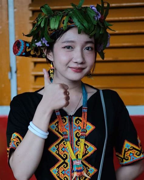 Dukung Ikn Intip Pesona Gadis Dayak Nan Cantik Jelita Fajar