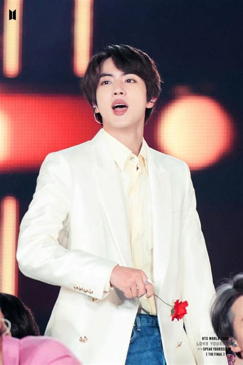 방탄소년단 진 눈부신 비주얼과 무대 압도하는 퍼포먼스 So What 포커스 영상 공개 황선용 기자 톱스타뉴스