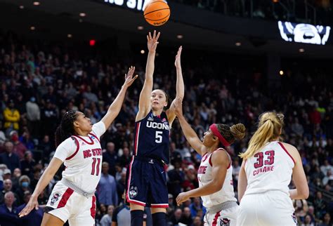 Meet Paige Bueckers Egyptian Uconn Teammate Wearing 24 Jana El Alfy