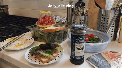 Vlog 둘만의 소소한 크리스마스 파티 ️🎄💚and딸기청만들기 🍓 Youtube