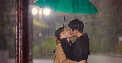 단단한 사랑예쁜누나 손예진♥정해인 로맨틱 빗속 키스