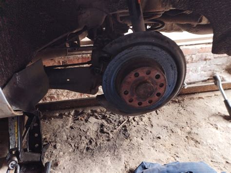 Замена задних тормозных колодок и дисков — Volkswagen Jetta Vi 1 6 л 2016 года плановое ТО