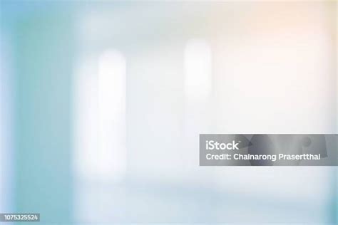 사무실 콘도미니엄 배경과 밤 형태 유리 반사 프레 젠 테이 션 배너 디자인에 대 한 건물의 추상 흐리게 현대 인테리어 사무실에 대한 스톡 사진 및 기타 이미지 Istock