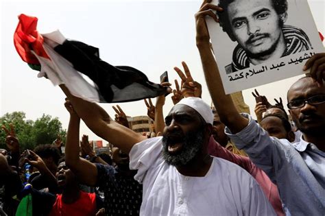 7 قتلى و 181 جريحاً حصيلة التظاهرات الحاشدة في السودان اندبندنت عربية