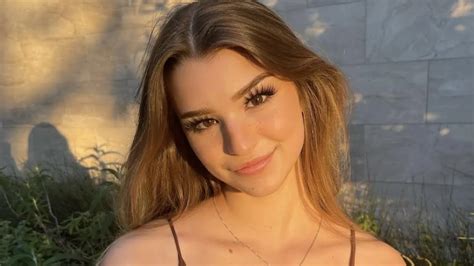 Brooke Monk Net Worth How The Tiktok Star Built Her Wealth Instantbiography Com