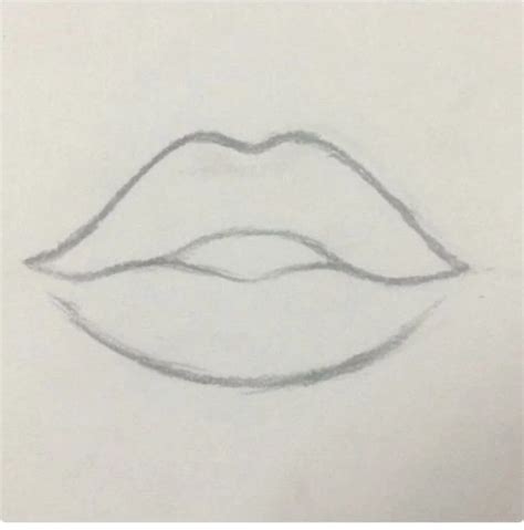 Как нарисовать губы на лице