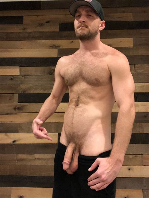 Photo Guys Pointing To Their Cocks Page LPSG