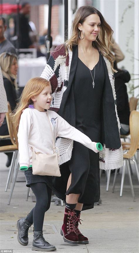 Jessica Alba Takes Daughter Haven For Lunch Date In La Jessica Alba Has