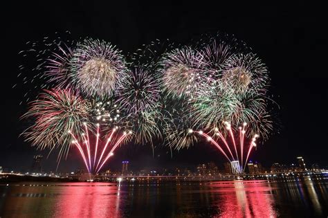 「大稻埕情人節」周六晚480秒煙火點亮夜空 當天交管一次看 上報 焦點