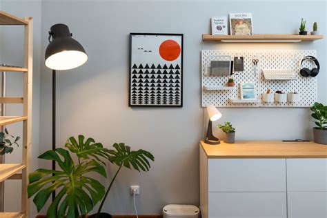 Minimal And Functional Workspace Of A Creative Director