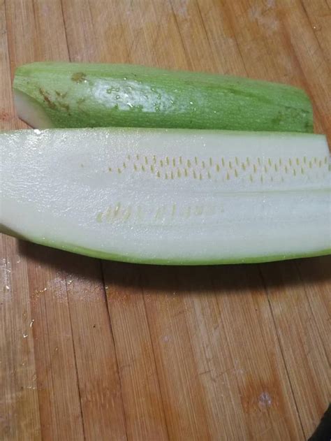 冬天裏最簡單最快捷的菜 素炒西葫蘆 每日頭條