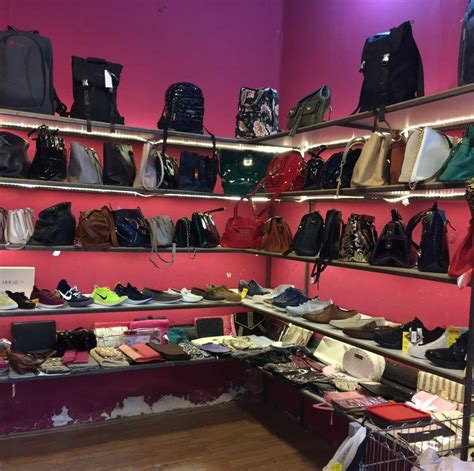 ტანსაცმელი და ფეხსაცმელი ინგლისიდან