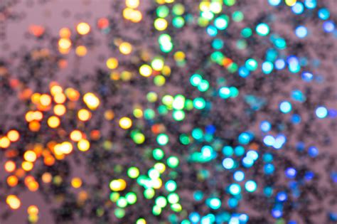 화려한 프리즘 색종이 흐리게 축제 배경 트렌디 한 스파클과 반짝이 배경 플랫 레이 스타일 크리스마스와 휴일 개념 0명에 대한 스톡 사진 및 기타 이미지 Istock