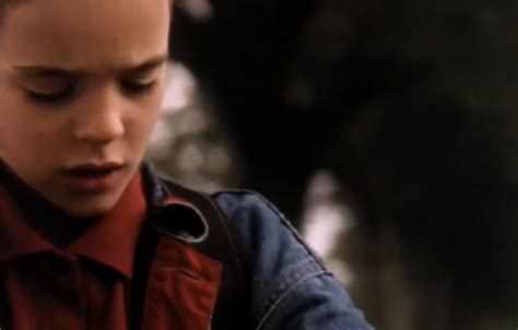 Drengen Der Gik Baglæns 00 15 21 08 00 15 48 19 Filmcentralen