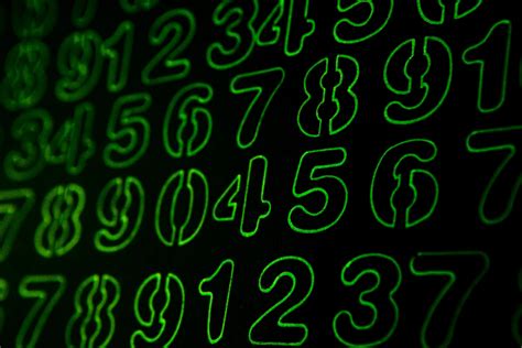 Get Quarter From Date In Pandas Dataframe