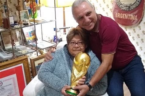 Христо Стоичков сред най великите 100 в историята на футбола Меси е №1