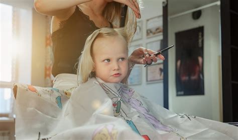 Premium Photo Barber Woman Make Fashionable Pretty Hairstyle For Cute