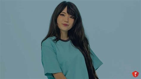 Top 10 Female Streamers For April 2024 Stream Hatchet