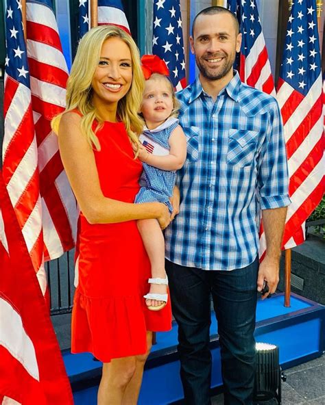 Fox News Kayleigh Mcenany Surprised Live On Air As Host Prepares To