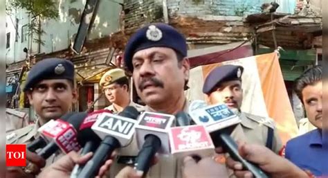 Uttar Pradesh 4 Killed 6 Hurt In Terrace Collapse Incident In