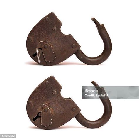 흰색 배경에 고립 된 오래된 녹슨 열린 자물쇠 0명에 대한 스톡 사진 및 기타 이미지 0명 강철 금속 Istock