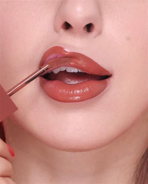 Swatching Maybelline Superstay Vinyl Ink Lipstick In Shade 120 Nude