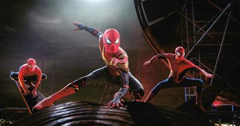 Tobey Maguire Says That Working On Spider Man No Way Home With Tom Holland And Andrew Garfield