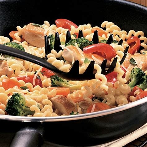 Curly Pasta And Chicken Toss Recipes Pampered Chef Us Site