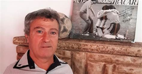Violento Robo Al Protagonista De La Foto Del “abrazo Del Alma” Del