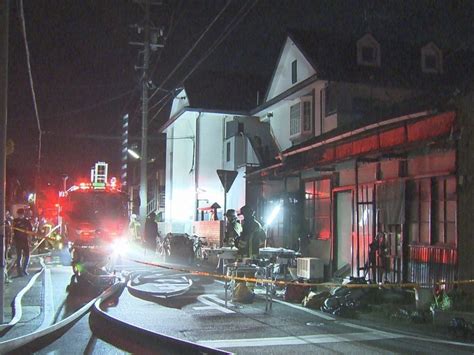 女性が意識不明の重体かアパートの1室が全焼 住人の36歳女性と53歳男性が病院に搬送 東海テレビnews