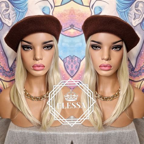 Стилна Модерна Удивително Красива Дамска Шапка Барета в Шоколадово Кафяв Цвят Кафява Шапка