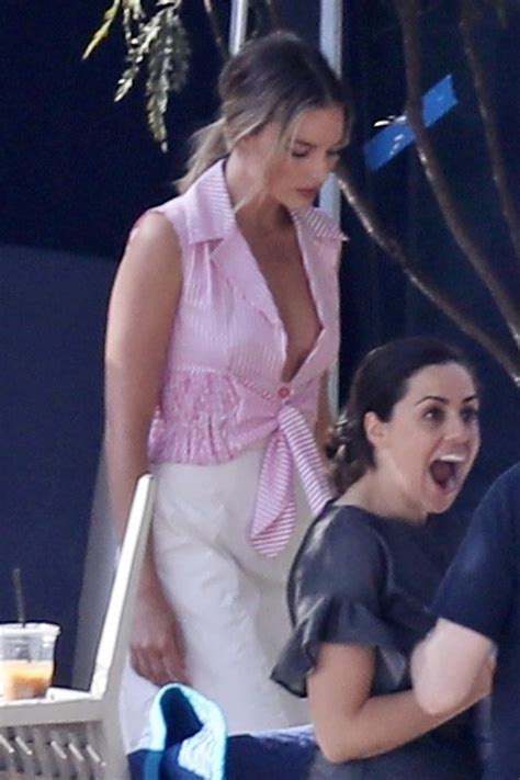 Margot Robbie Fappening Tits 8 Photos The Fappening