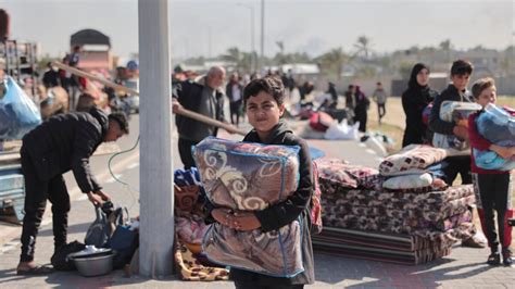 Увеличава се броят на държавите които спират финансирането си за Агенцията за подпомагане на