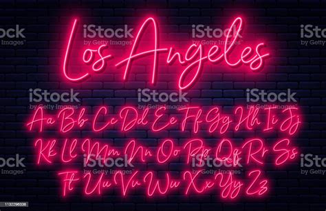 빛나는 네온 스크립트 알파벳입니다 대 문자와 소문자 네온 글꼴 필기 영어 알파벳 네온에 대한 스톡 벡터 아트 및 기타 이미지 네온 컴퓨터 글자 문자 Istock