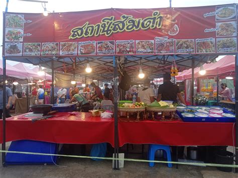 ตลาด ณ กลางซอย E1 ร้าน สถานีส้มตำ ตำปูปลาร้า ตำไทย