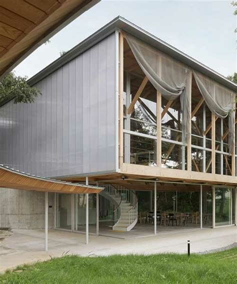 Lightweight Structure Of Wooden Trusses Builds Up Tsubame Architects