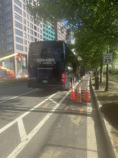 Aitah Tour Bus Crystal City Edition Rbikedc