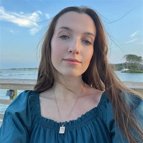 Gabrielle Alexis White Gabriellewhite 13 Threads Say More