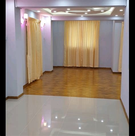 စမ်းချောင်းအိမ်ခြံမြေ