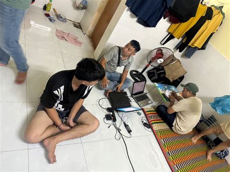 Thợ Lắp Camera Phòng Ngủ Hack Clip Nóng Tống Tiền Chủ Nhà Báo Công An