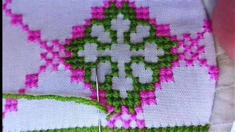 در این ویدئو یک دیزاین بسیار پرطرفدار و عالی گراف را با شما دوستان شریک ساختم، خانه بندی و خانه