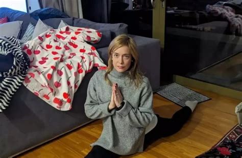 Ντάνη Γιαννακοπούλου Φωτογραφίζει το παιδικό δωμάτιο που θα υποδεχθεί την κόρη της εικόνα