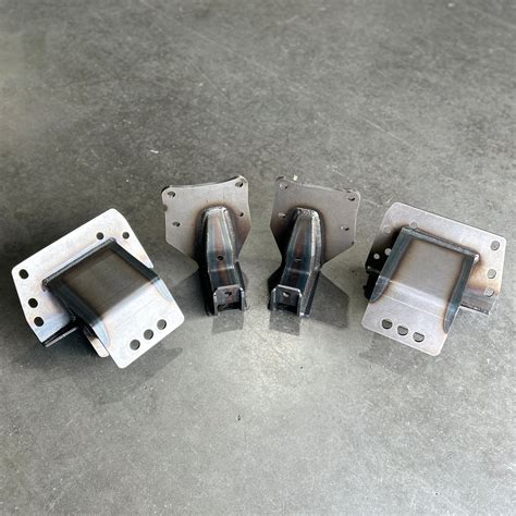 08 Rear Leaf Spring Hanger Kit With Shackles Blowing Diesel Designs