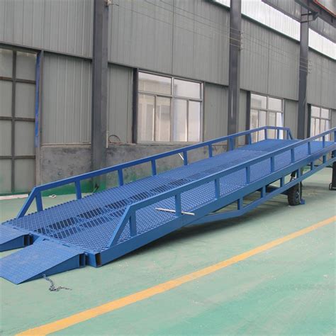 China Customized Movable Dock Leveler For Container Manufacturers China Customized Movable Dock Leveler For Container Manufacturers