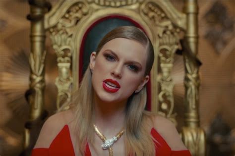 Taylor Swift In Red Lipstick How To Get Taylor S Red Lipstick Look