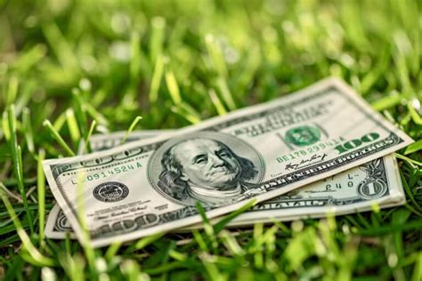 4 Ways The Upper Class Handles Inflation That The Middle Class Could