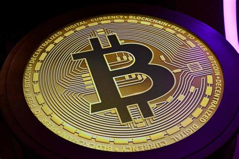 Le Bitcoin Sous Les 70 000 Dollars Une Première Depuis Lélection De