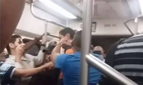 AssÉdio Homem Se Masturba Ao Lado De Mulher Em Trem Do Rj