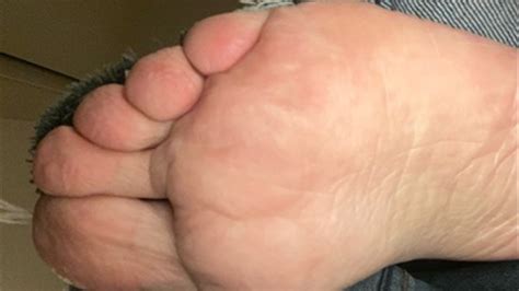 A Bug Crushed In The Grass Fx Version A Macro Audio Fantasy Gt Audios Clips4sale